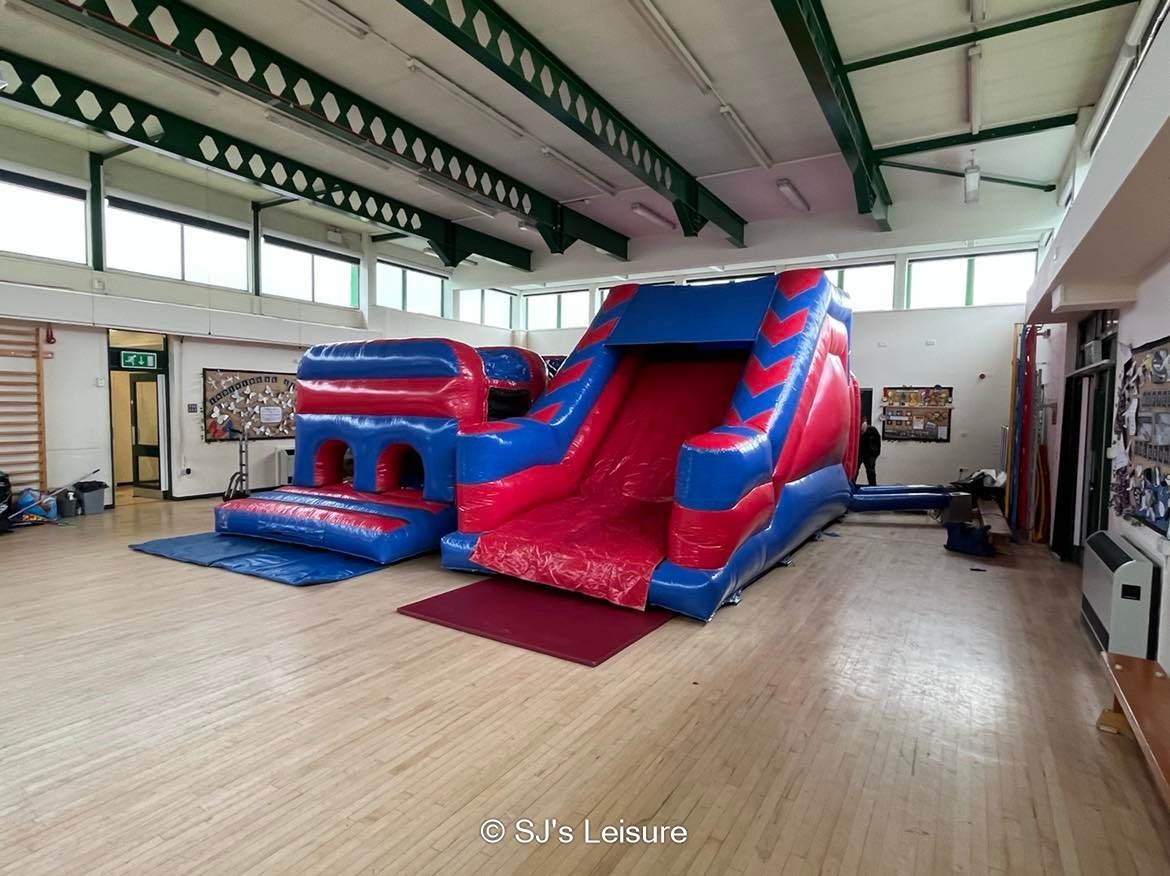 U Shape Red & Blue Obstacle Course - Inflatable & Fun Product Hire in ...